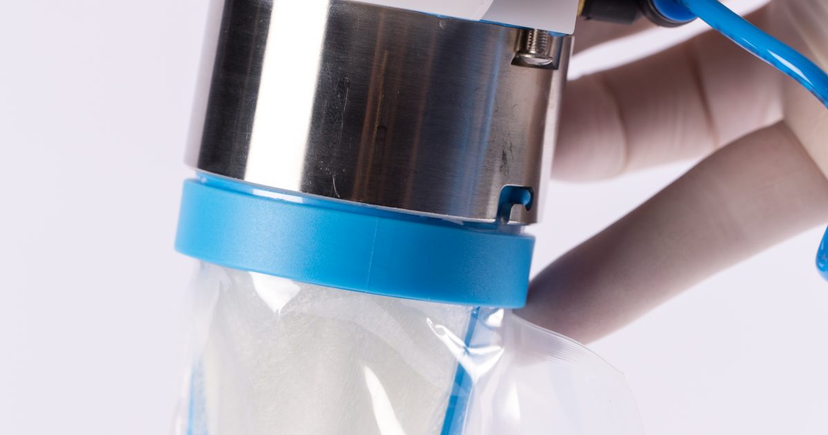 Cono de recolección azul para Collectis - IMV Technologies Spain